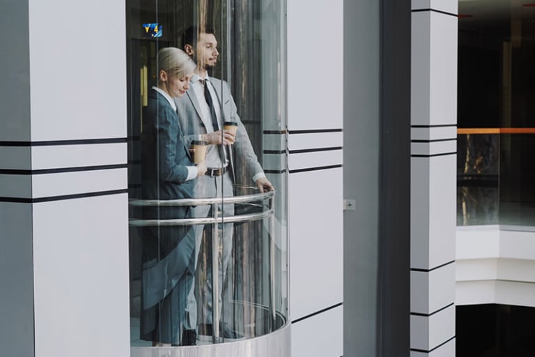 The 30 Second Elevator Pitch Guide: Templates, Examples & More